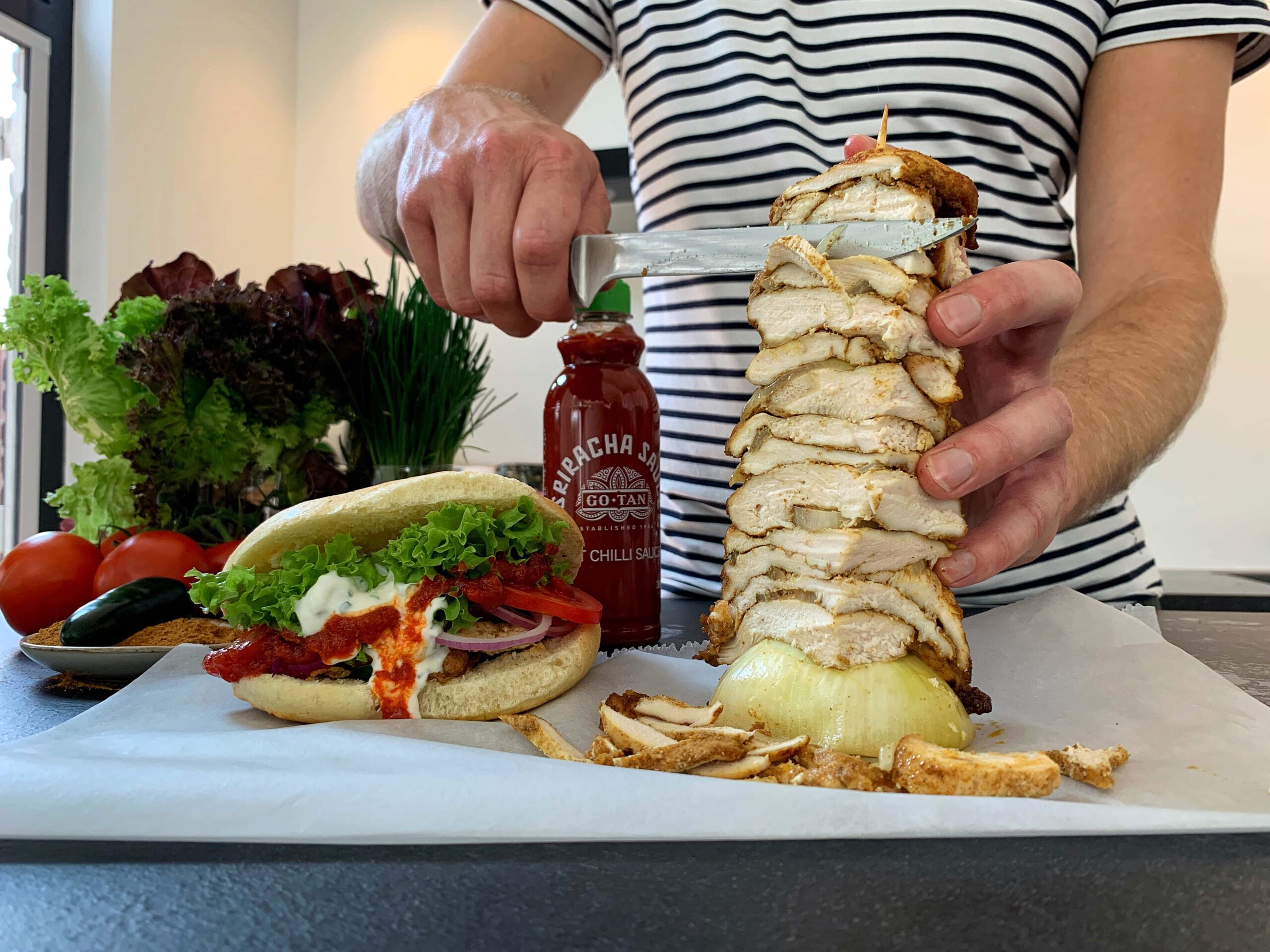 Broodje Döner maak je makkelijk thuis! - SterkInDeKeuken