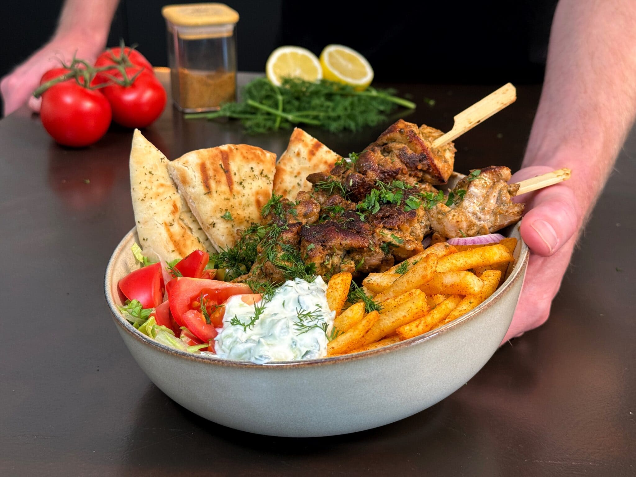 Gyros Bowl (met video) - een lekker en makkelijk recept van SterkInDeKeuken